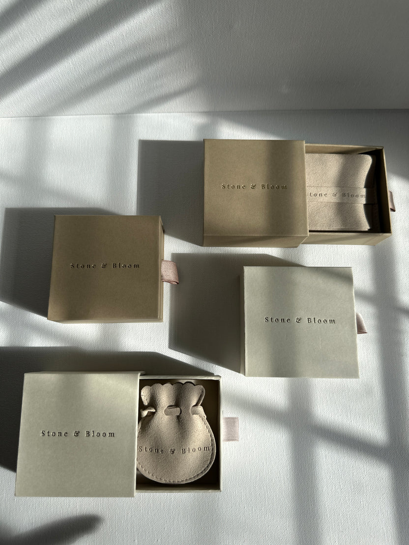 Stone & Bloom – Stone & Bloom